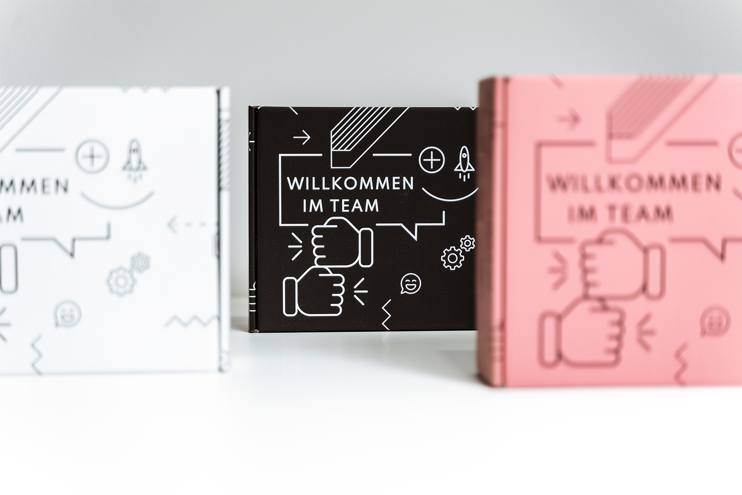 Onboarding Boxen - Willkommenspakete für neue Mitarbeiter*innen ...